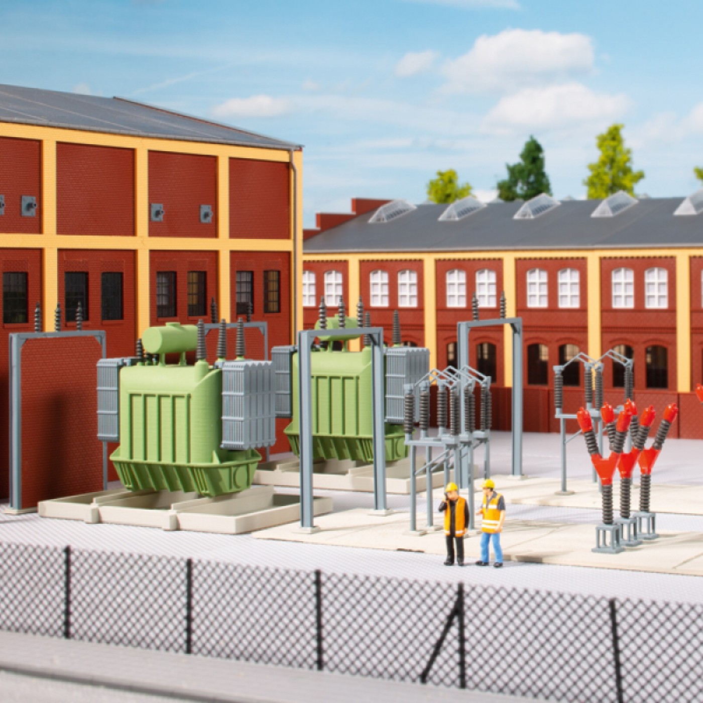 Model Electric Substation Transformers and Accessories OO