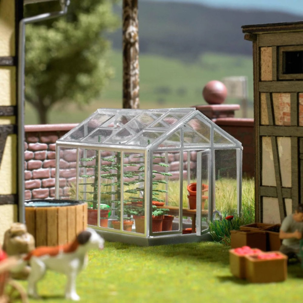 Model Railway greenhouse and cannabis plants OO from Busch 1979