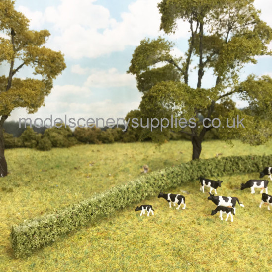 Model Hedging or hedge or N gauge model railway