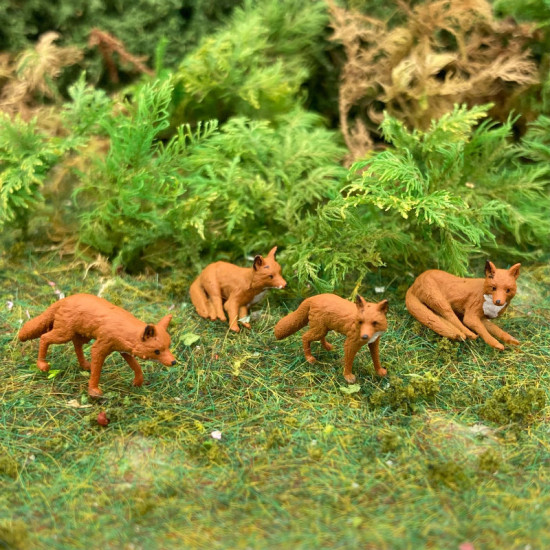 Scale model foxes