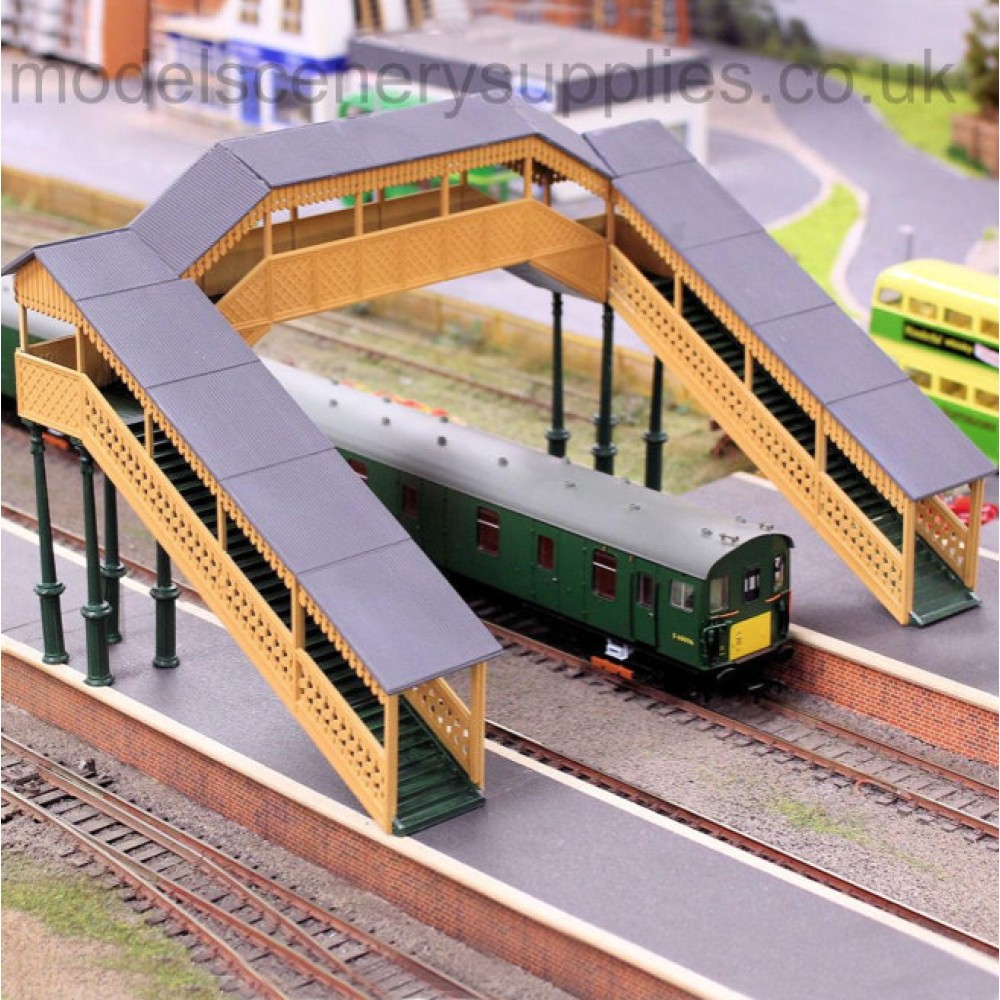 Model railway platform footbridge OO GM403