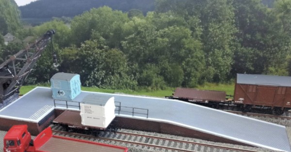 Model railway Loading Ramp Dock OO GM415