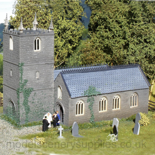 Scale model Wedding Scene, Bride and Groom figures in OO