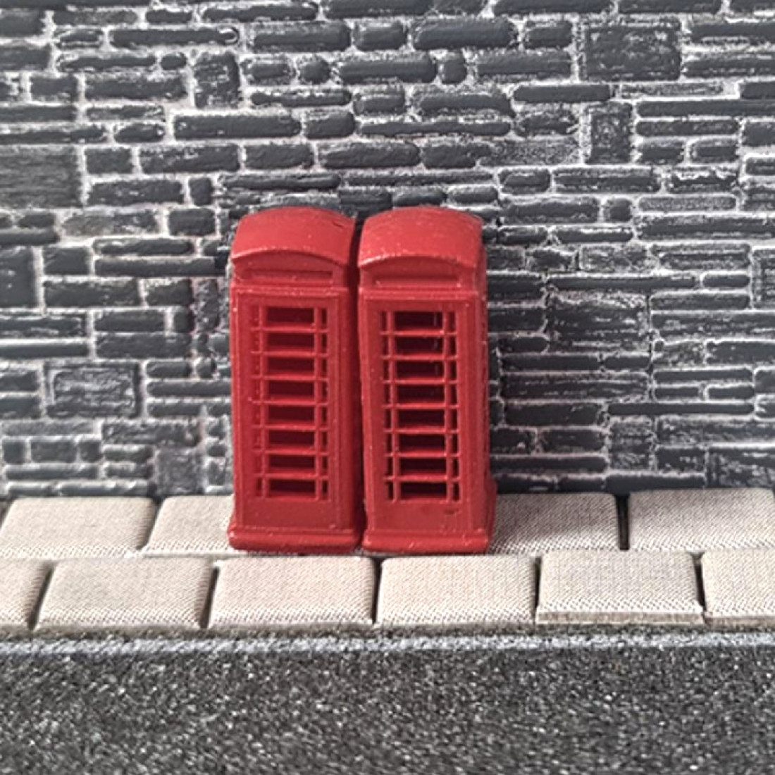 MODEL TELEPHONE BOXES for N gauge model railways.
