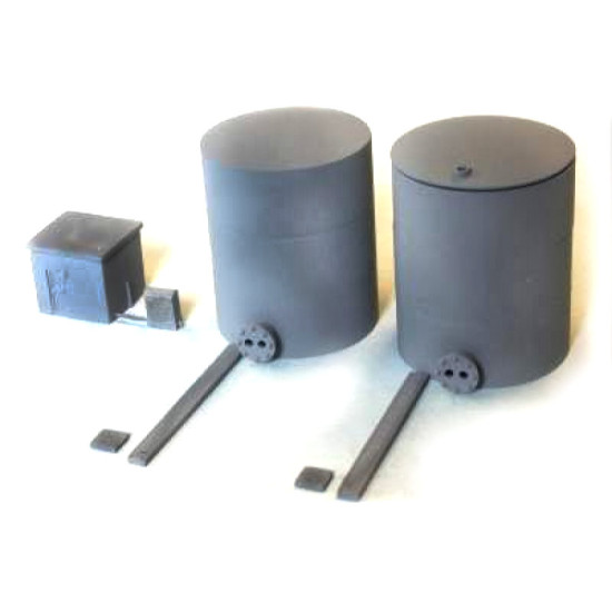 Model railway Oil Refinery Tanks for N gauge