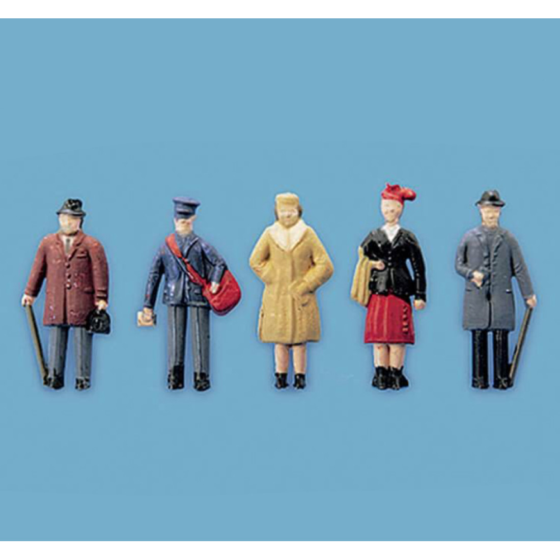 Passengers Standing SET B from Peco model scene OO