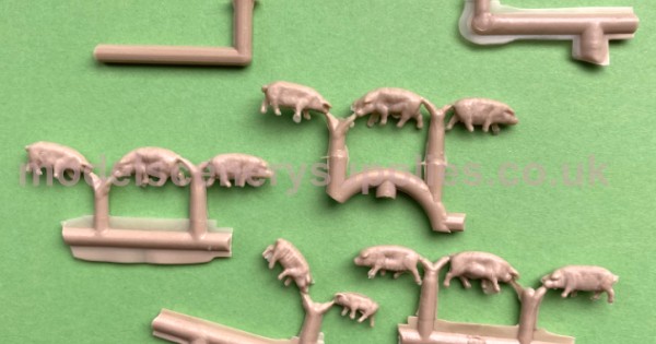 Peco Model scene Model Pigs N gauge