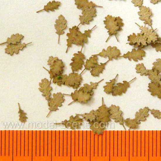 Scale Model Oak Leaves 1:45 Brown
