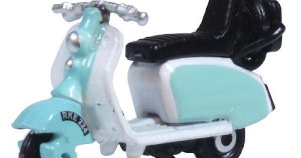 Oxford Diecast Model Scooter for model railways