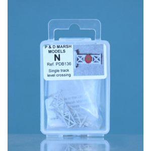 Single Track level Crossing gates N Gauge