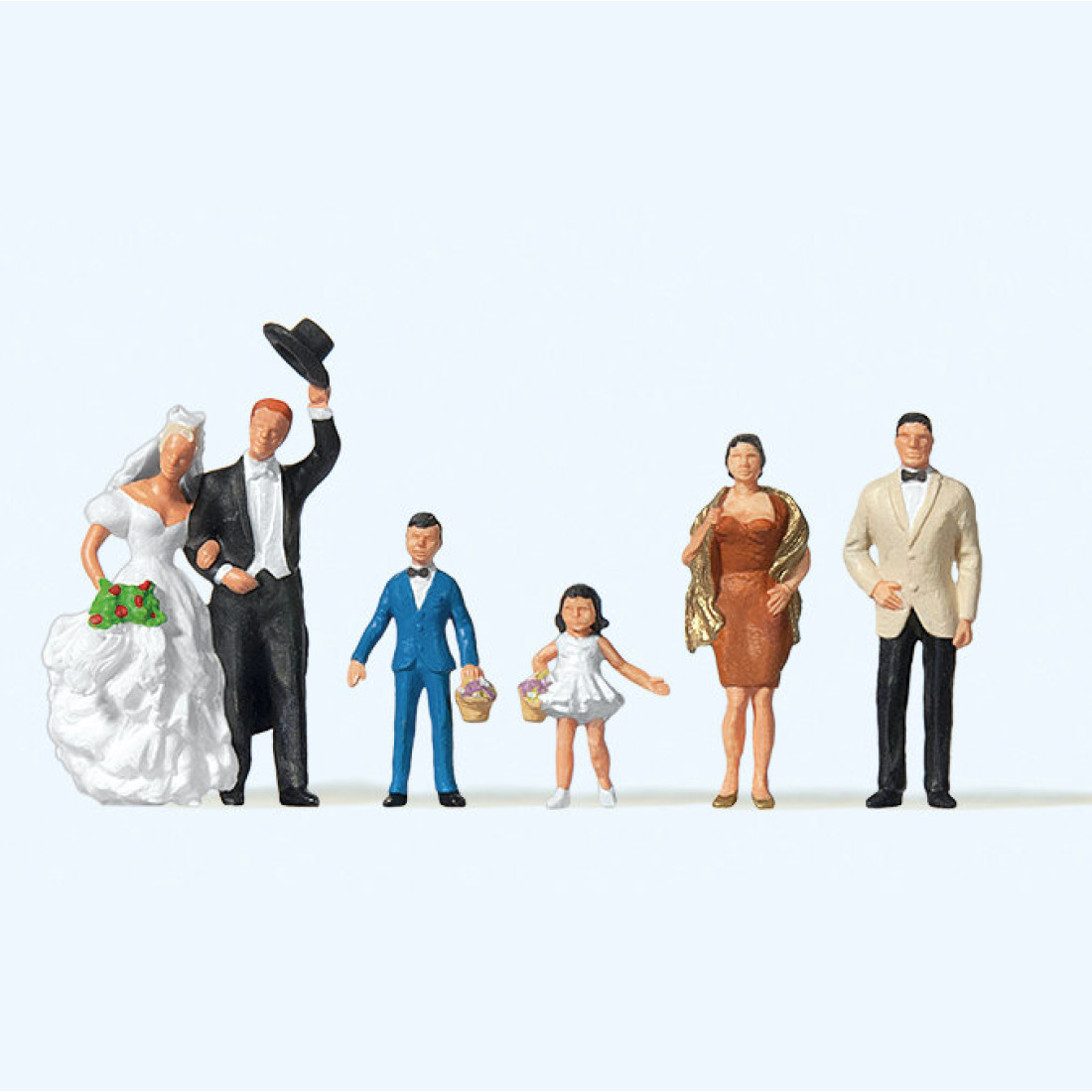 Scale model Wedding Scene, Bride and Groom figures in OO