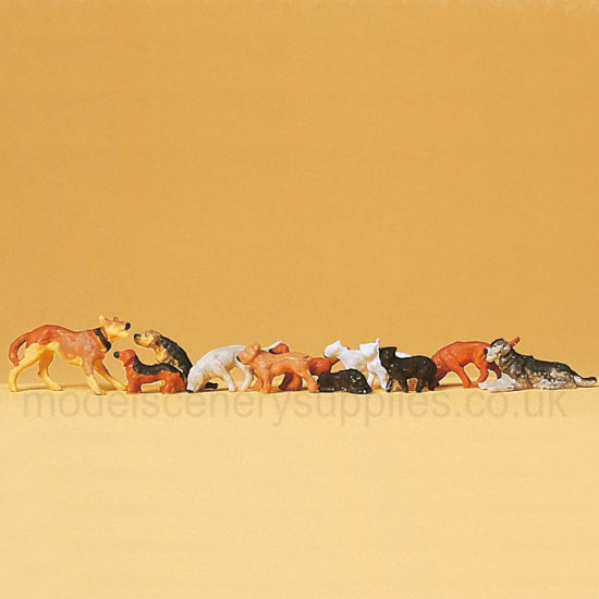 Dogs and cats OO scale