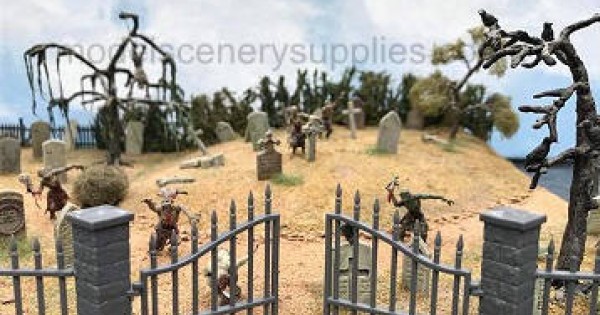 Model Railing Fence with Gates and Posts 28mm