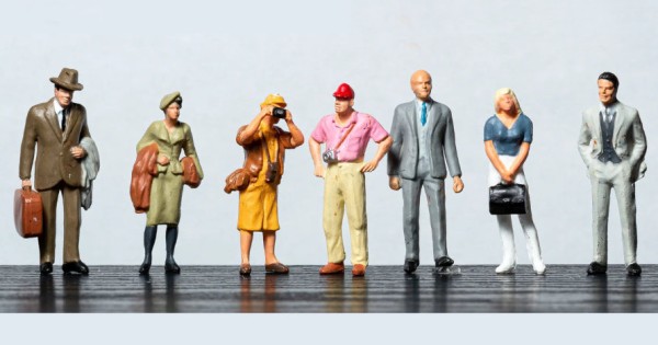 Model O gaugeStanding People Travellers