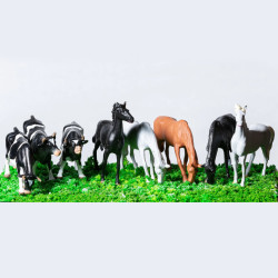 Model O gauge Horses and Cows