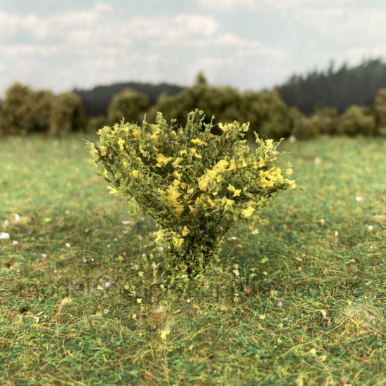 Model Bushes Yellow Flowering gorse 30mm Tall Silhouette 252-26