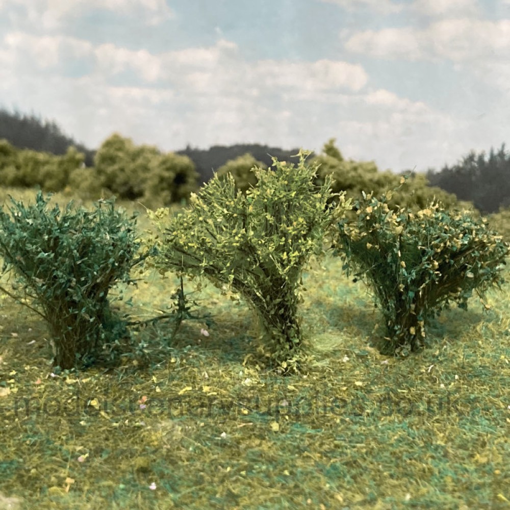Model Bushes Summer Green 30mm Tall Silhouette 252-22