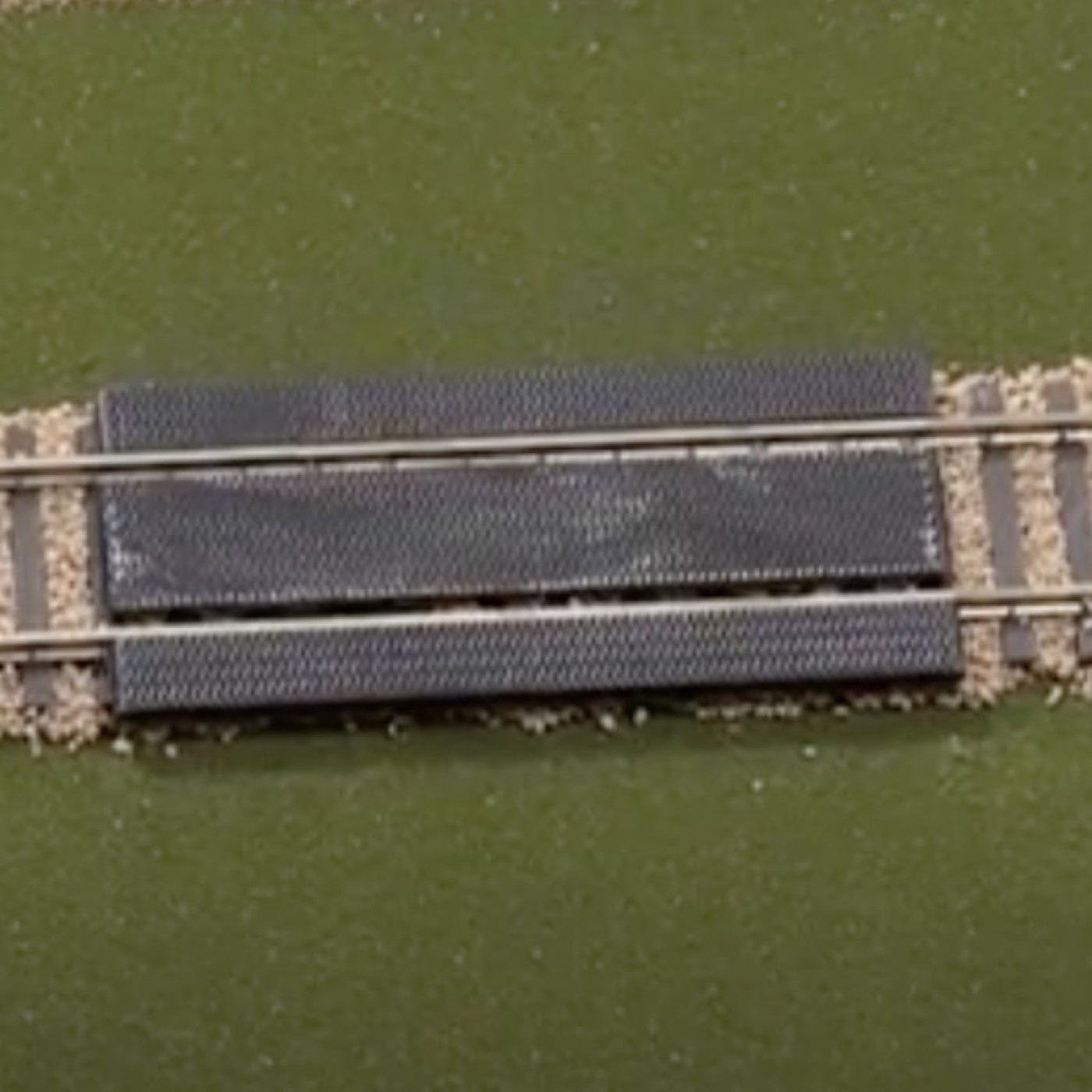 Model railway Wooden Level Crossing N gauge