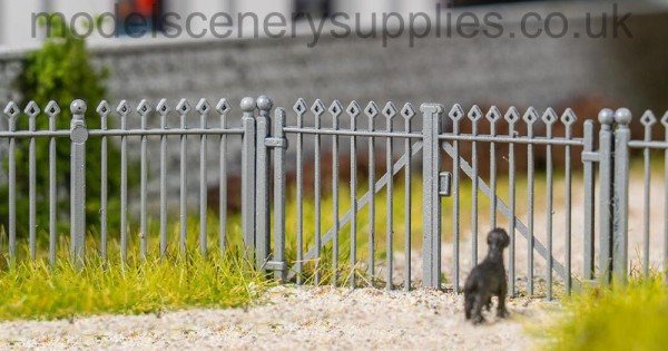 Model Railway Iron Railing Fence with gates OO Faller 180004