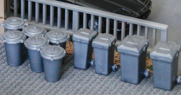 Model railway standard dustbins and four wheelie bins, two large, two ...