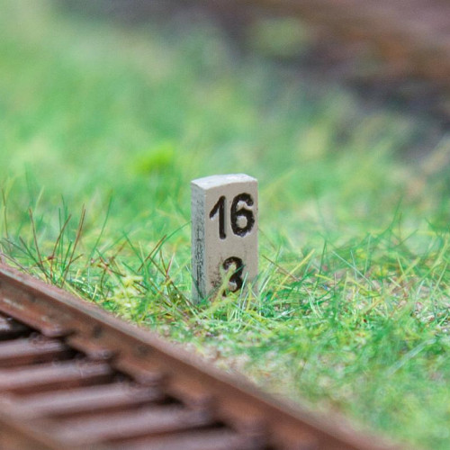 Gradient posts and Lineside Telephones OO