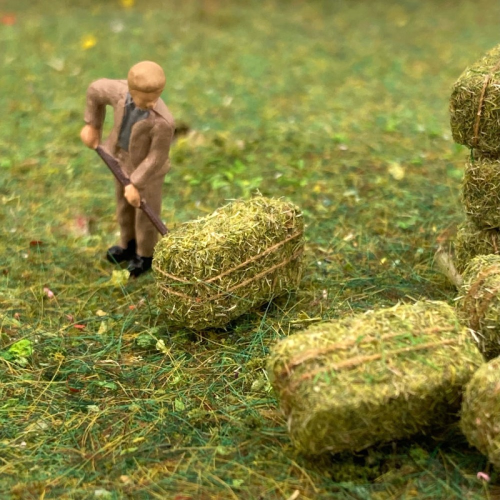 Model Square Hay Bales 1:76 scale for OO railways