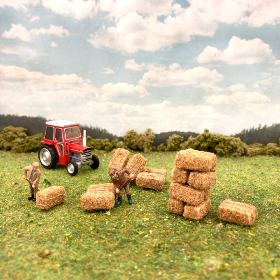 Model Square Straw Bales 1:76 scale for OO