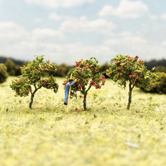 Model Apple Trees for N Gauge