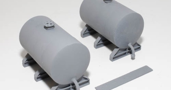 Model railway Storage tanks OO